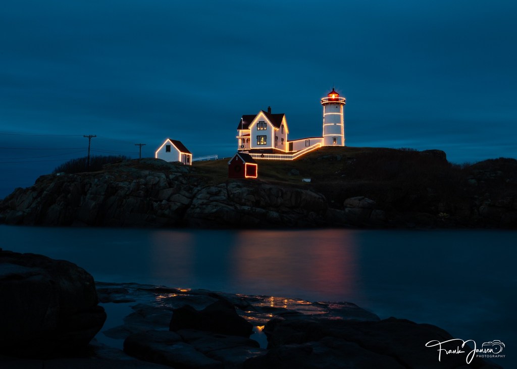 Nubble Light at Night - Dutch goes the Photo!