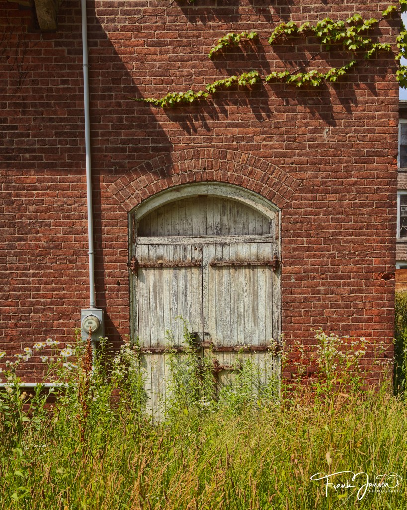 Thursday Throwback: Nature Meets Old Mill - Dutch goes the Photo!
